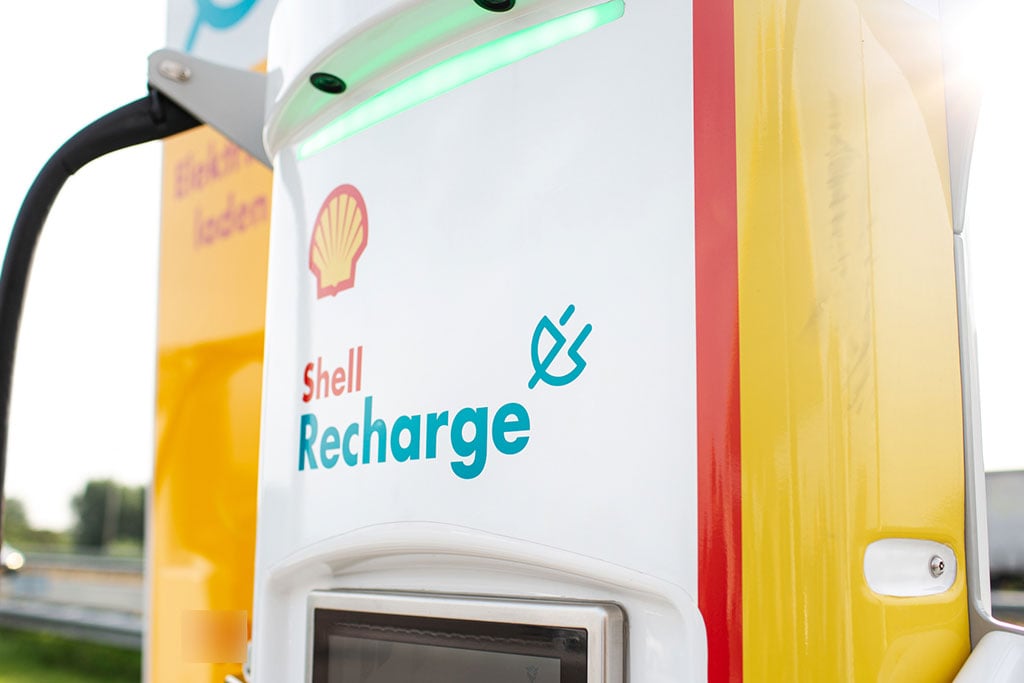 Shell Reports 55% Plunge in Q2 2023 Profit as Commodity Prices Decline