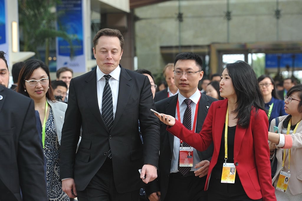 Tesla Promotes China Boss Tom Zhu to Highest-Profile Executive Role ...